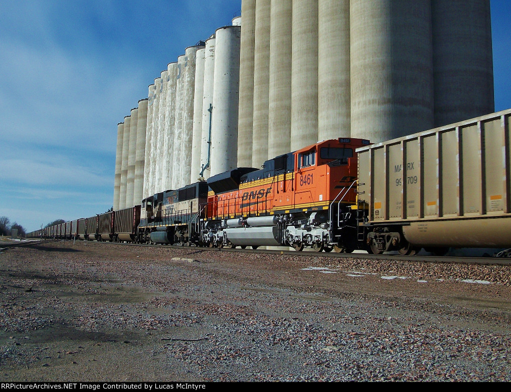 BNSF 8461 DPU on eastbound BNSF loaded coal train
